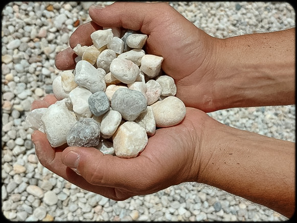 River Stone | Soil Toppers