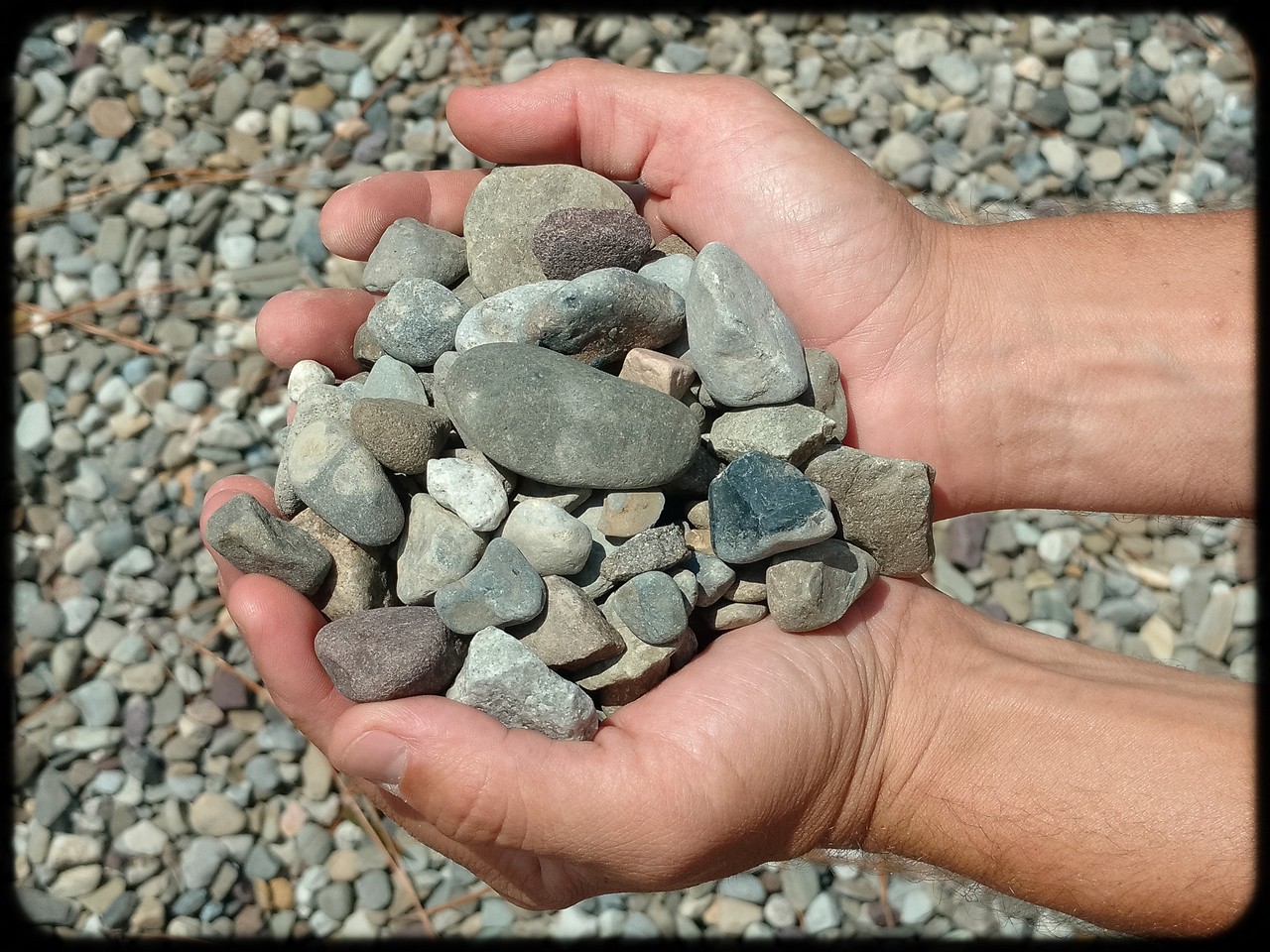 River Stone | Soil Toppers