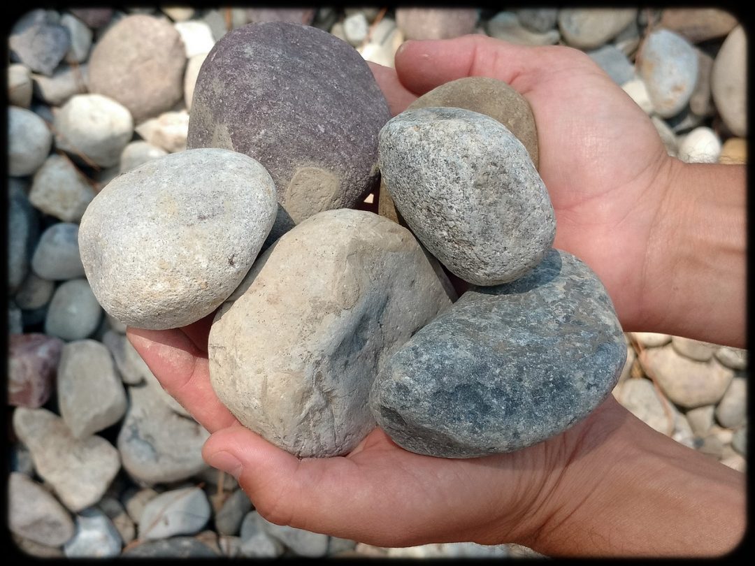 River Stone | Soil Toppers